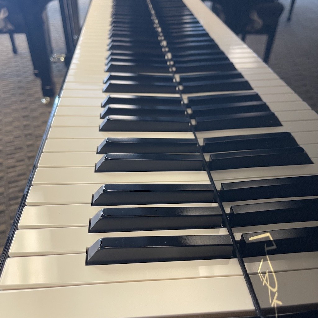 Kawai Piano, Model RX-3 PE Polished Ebony, 2011 | Faust Harrison Pianos