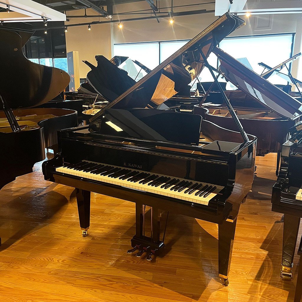 Kawai Piano, Model GE-20 PE Polished Ebony, 2002 | Faust Harrison Pianos