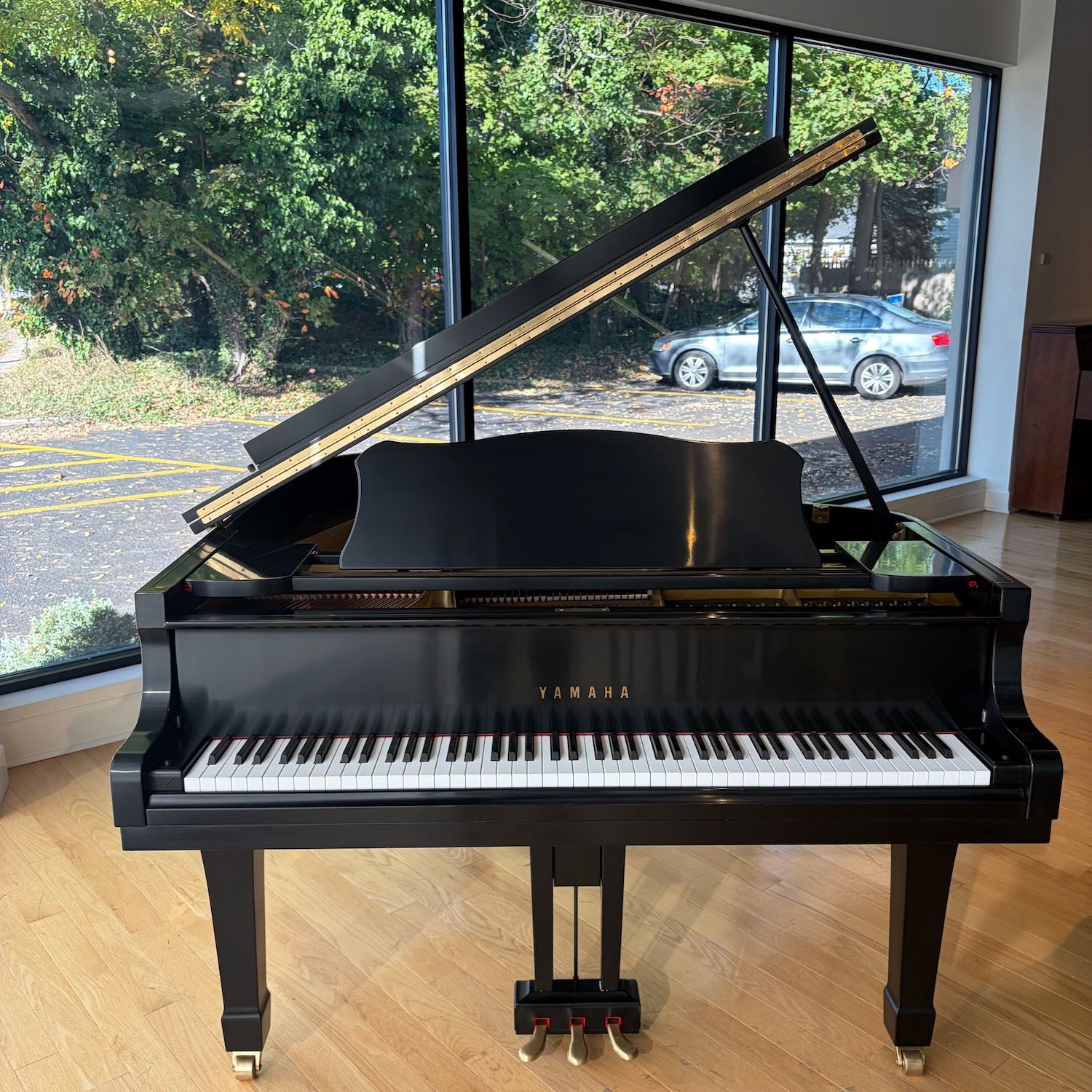 Yamaha Piano, Model G2R Satin Ebony, 1990 | Faust Harrison Pianos