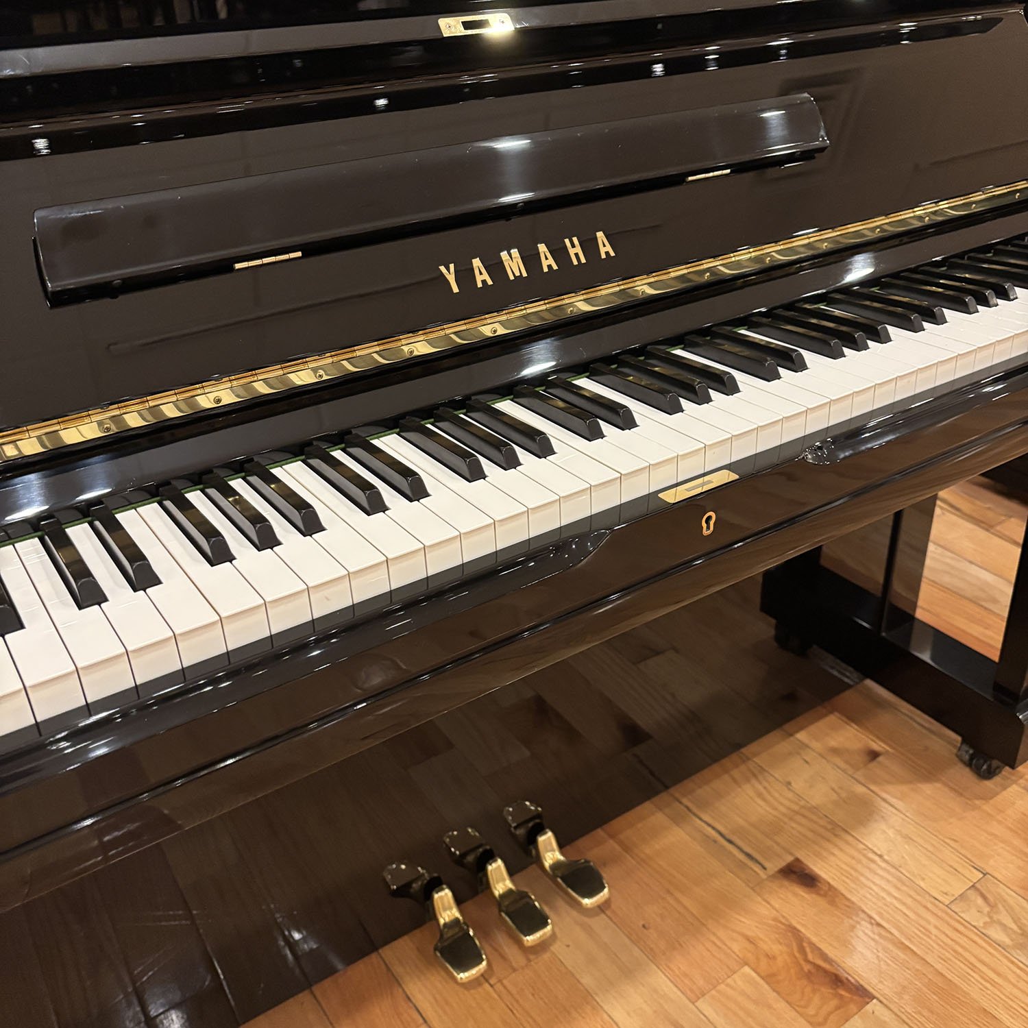 Yamaha Piano, Model U3AR Polished Ebony, 1987 | Faust Harrison Pianos