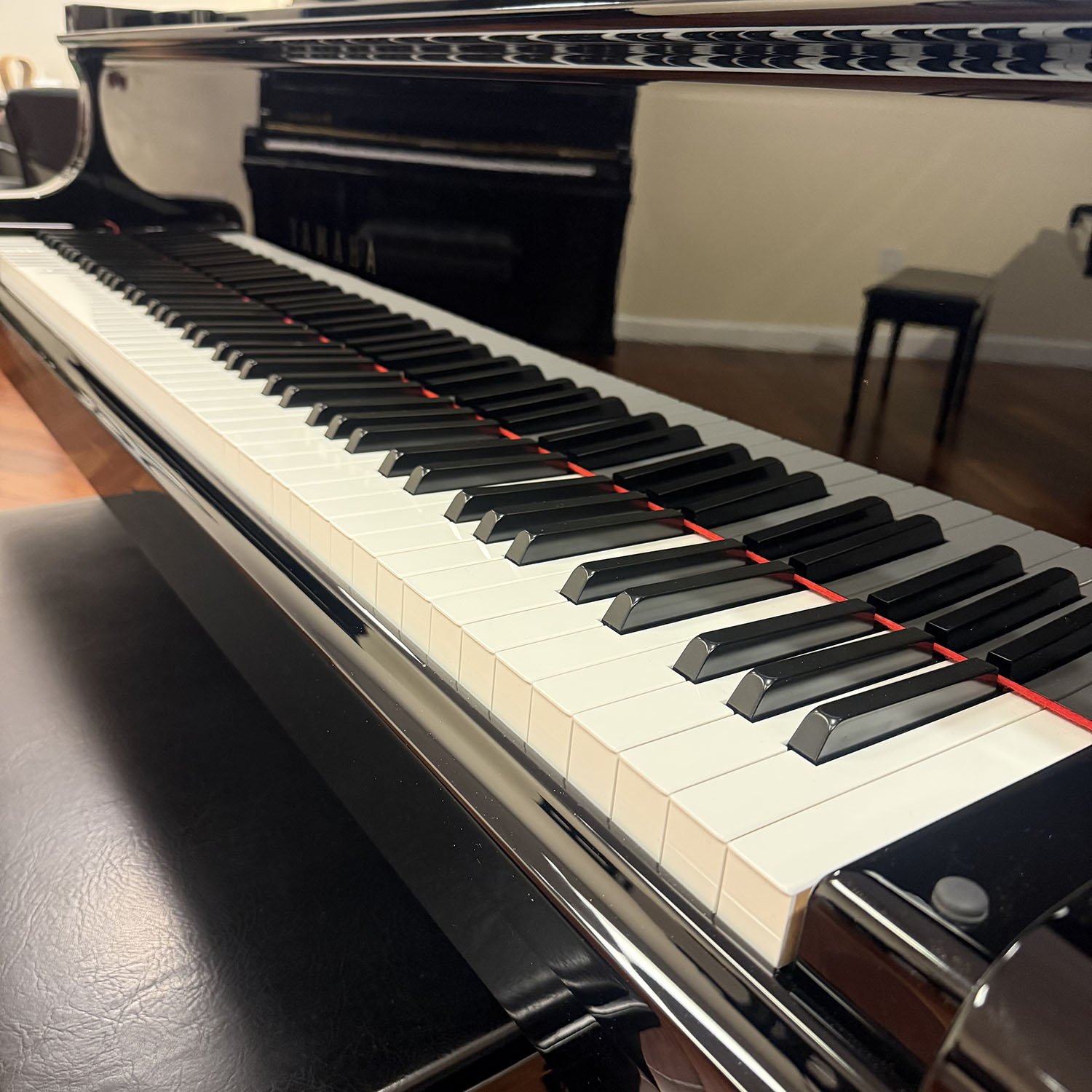 Yamaha Piano, Model G2F Polished Ebony, 1995 | Faust Harrison Pianos