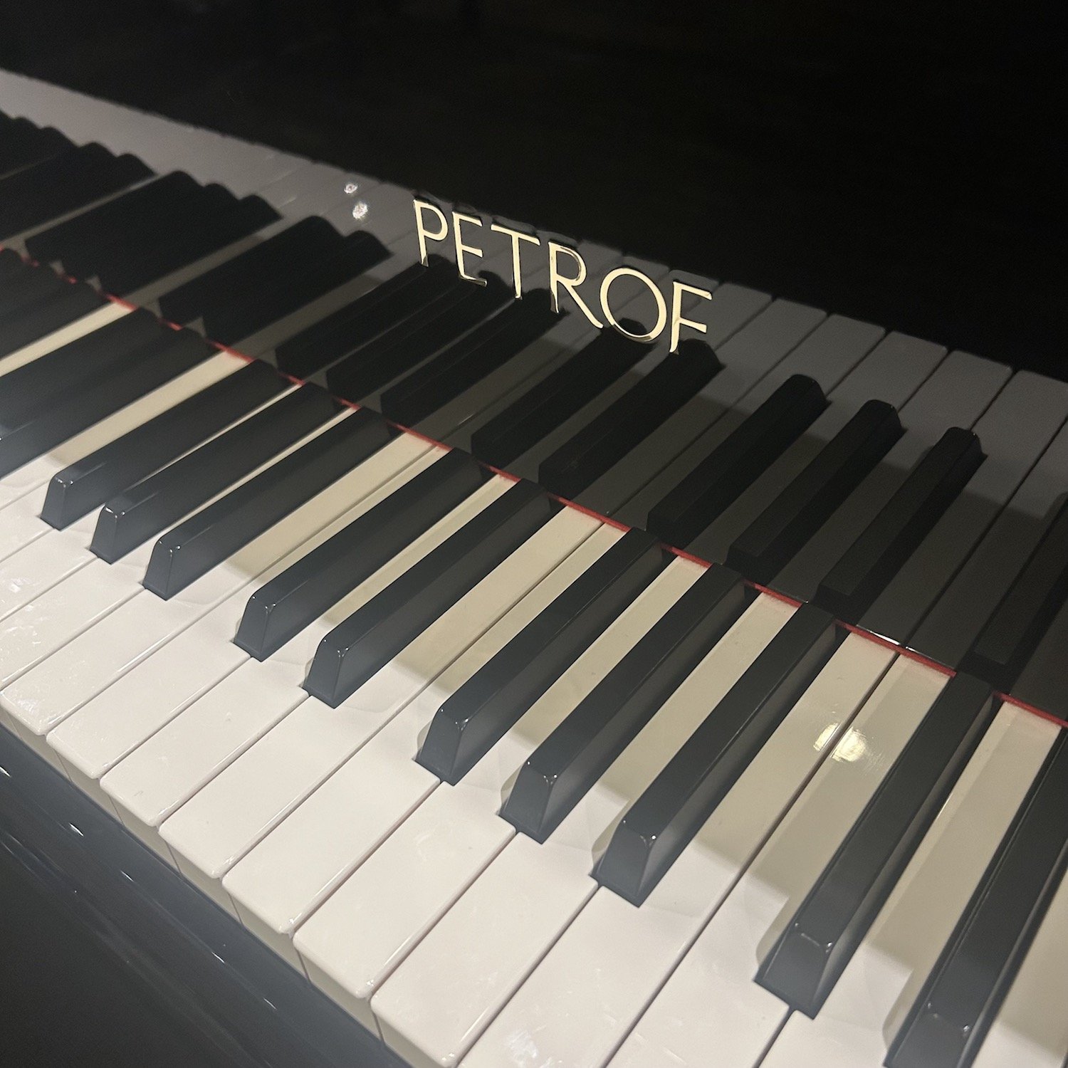 Petrof Piano, Model III PE Polished Ebony, 1998 | Faust Harrison Pianos